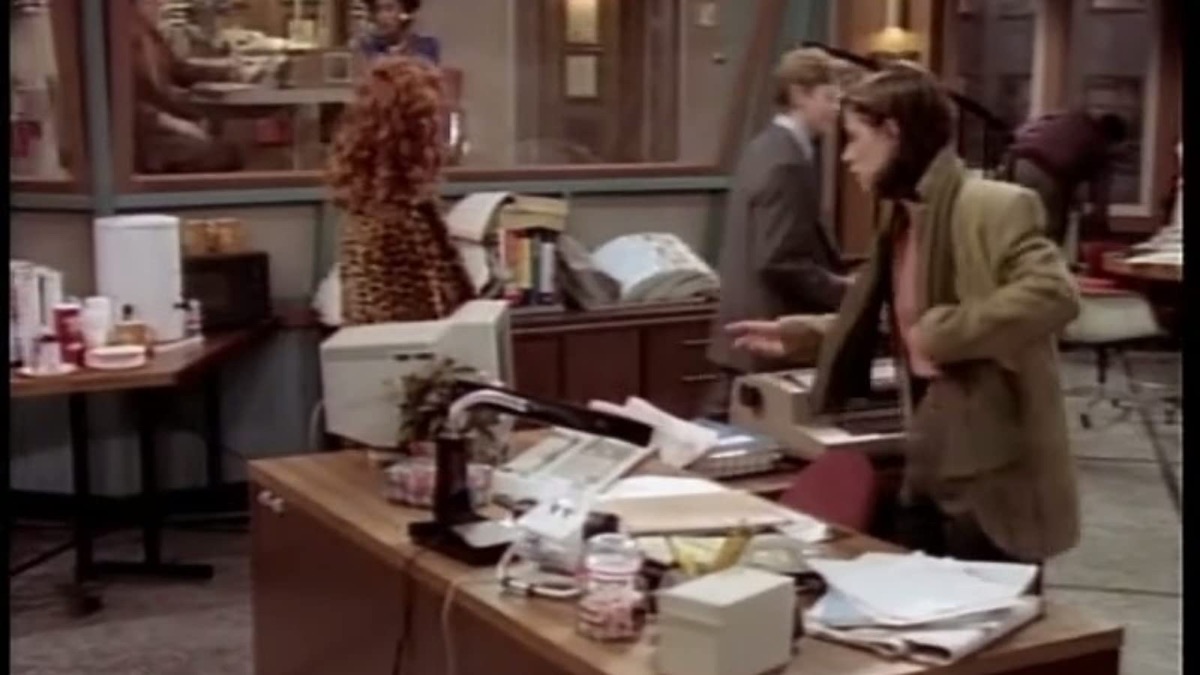 Inappropriate - NewsRadio (Season 1, Episode 2) - Apple TV