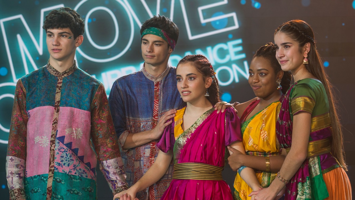 Grand Finale - Ayla and The Mirrors (Series 1, Episode 30) - Apple TV (SA)