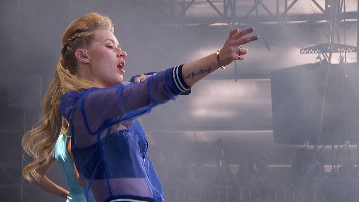 Iggy Azalea - Live at the Wireless Festival 2014 - Apple TV (CA)