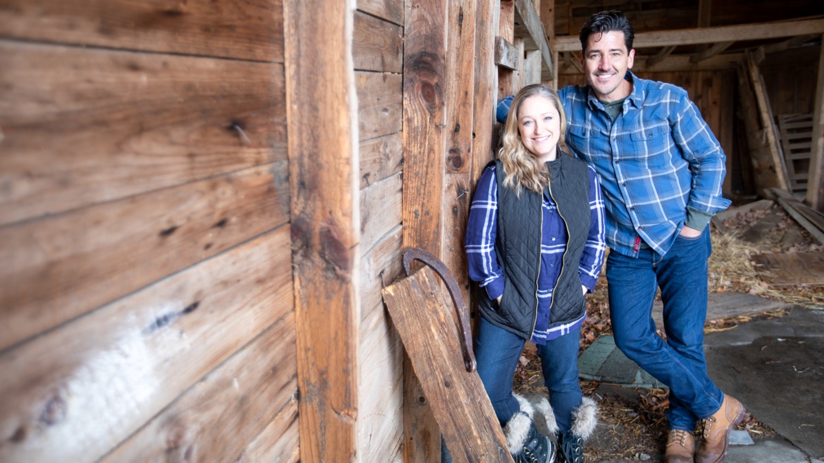 Got Bored and Bought a Farm - Farmhouse Fixer (Season 1, Episode 1 ...