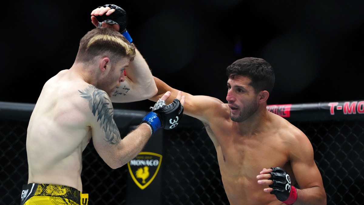 Alex Reyes vs. Charlie Campbell - UFC - Apple TV