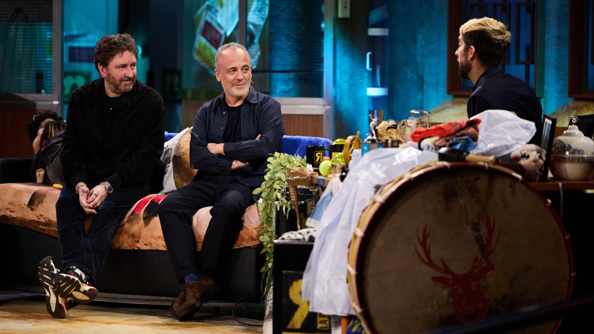 ‎Javier Gutiérrez y Daniel Sánchez Arévalo - La revuelta - Apple TV (ES)