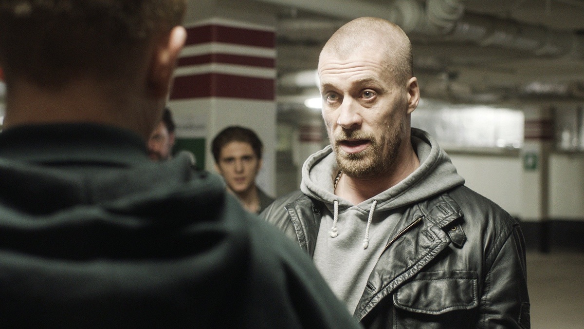 Out of 107 patriots - Johan Falk (Season 2, Episode 2) - Apple TV