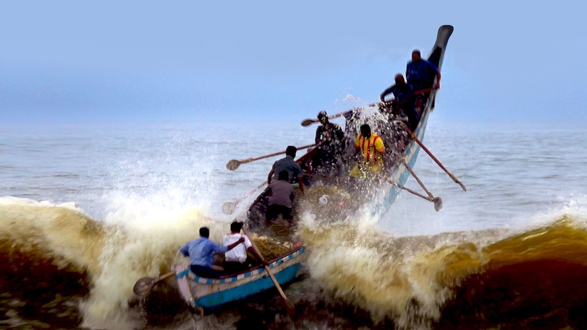 Crashing Waves - Apple TV (UK)