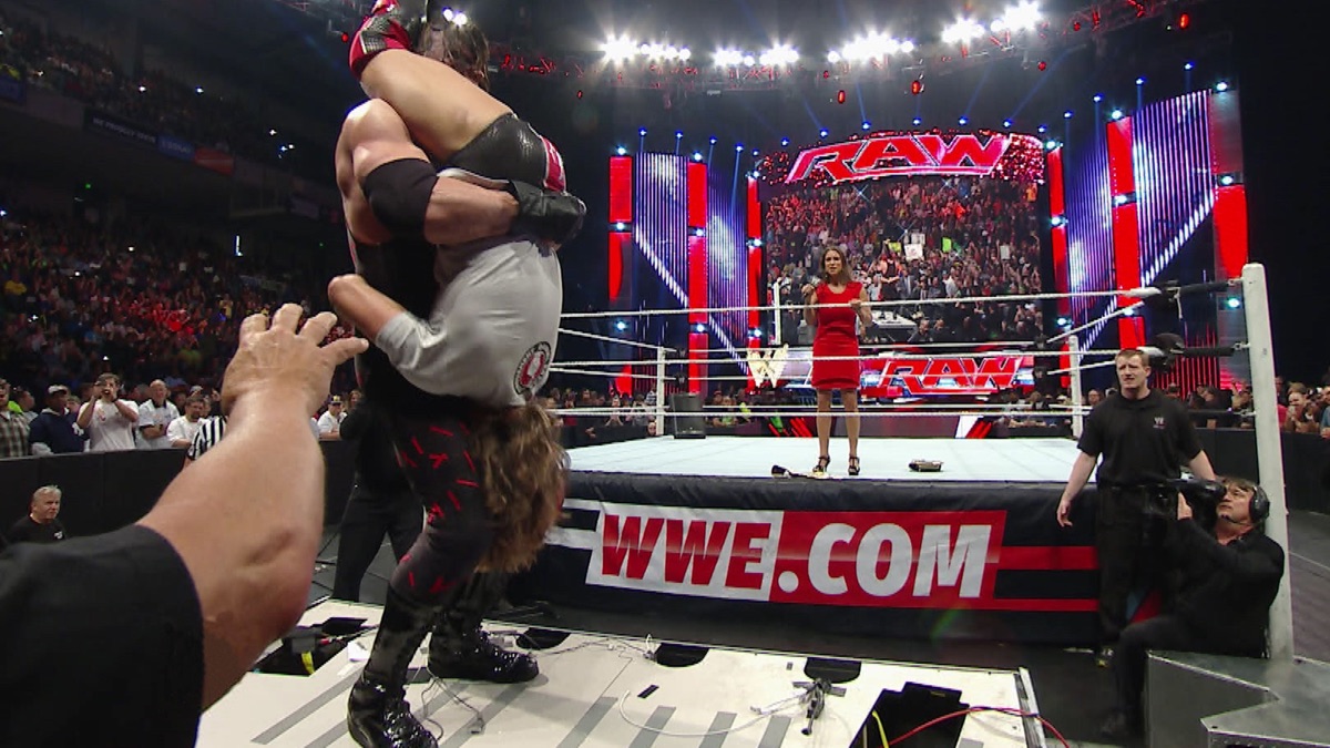 WWE Monday Night RAW – WWE RAW (Season 2014, Episode 16) - Apple TV (AU)
