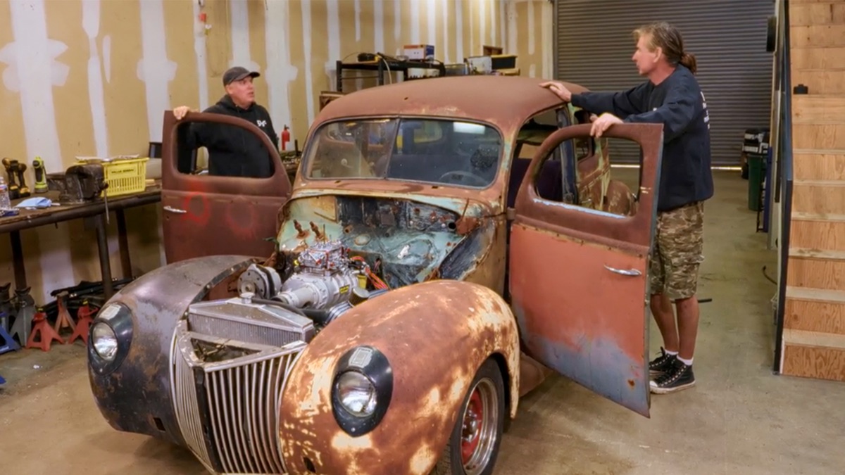 Bootleg Ford Fixing and Road Trip! - Roadkill Garage (Season 9, Episode ...