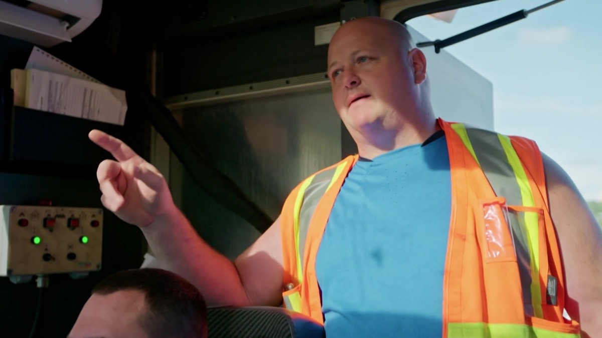 Atlantic Storm – East Harbour Heroes (Season 1, Episode 1) - Apple TV (CA)