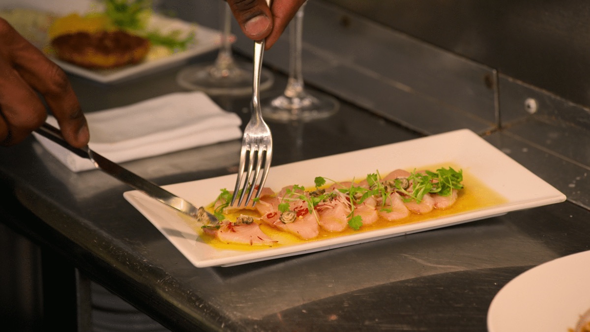 ‎Feeding the Culture - High on the Hog: How African American Cuisine ...