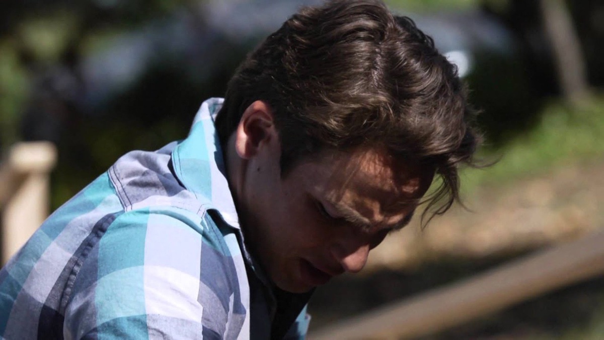 Surprise Attacks - OMG EMT! (Season 1, Episode 1) - Apple TV