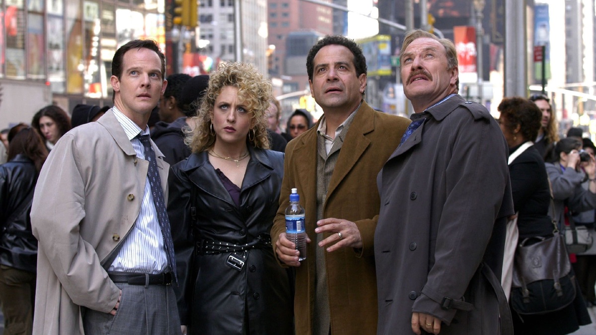 Mr. Monk Takes Manhattan - Monk (Season 3, Episode 1) - Apple TV