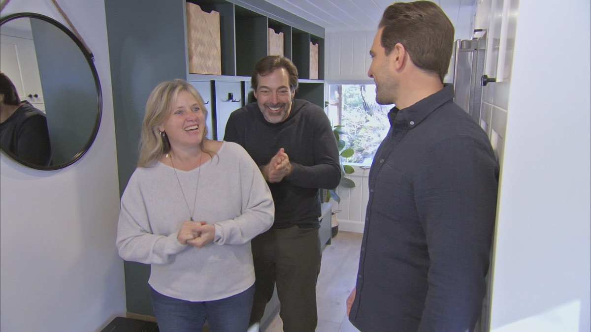 Classic Cabin; Julia and John - Scott's Vacation House Rules (Season 3 ...