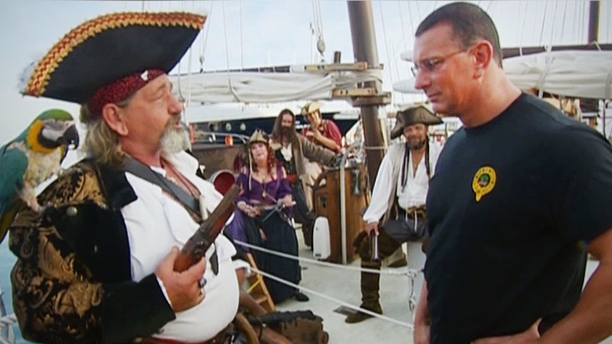 Pirate Peril - Dinner: Impossible (Season 8, Episode 5) - Apple TV