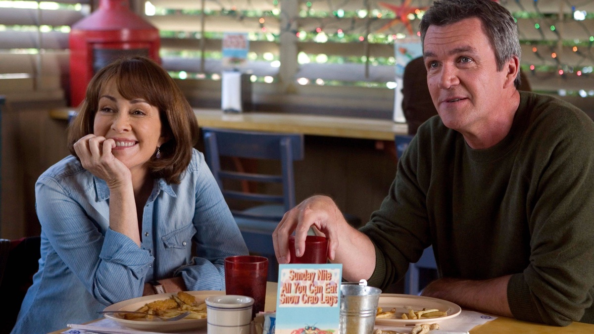 Christmas - The Middle (Season 1, Episode 10) | Apple TV