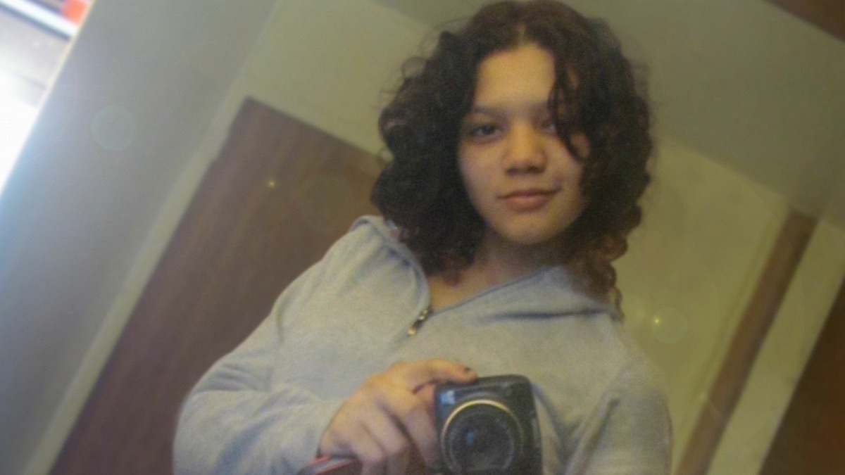 Kassandra Ramirez - Never Seen Again (temporada 3, episodio 10) - Apple TV