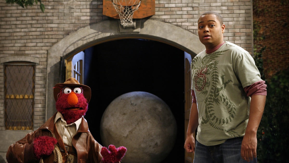 The Golden Triangle - Sesame Street (Series 48, Episode 30) - Apple TV (UK)