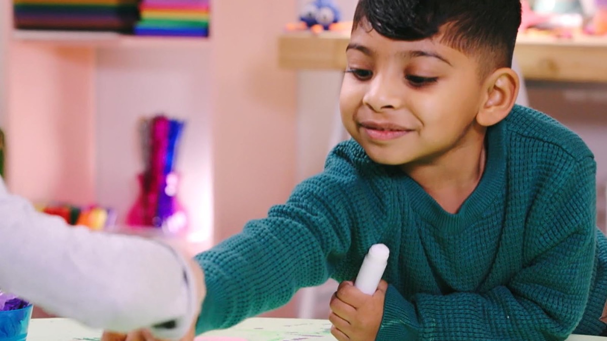 Farm Animal Puppets | Wooden Spoon People - Curious Crafting - Apple TV