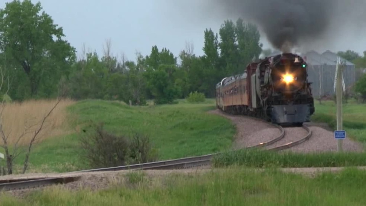 Trains Across America: Milwaukee Road 261 - Steam in the North - Apple ...