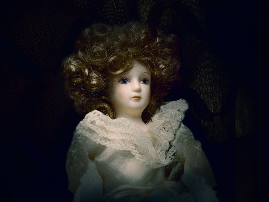 Evil Things - Apple TV (CA)