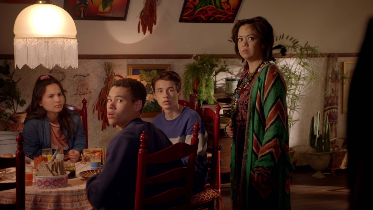 Revelations - Hunter Street (Series 3, Episode 26) - Apple TV (NO)