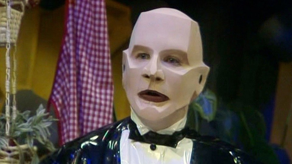 Kryten - Red Dwarf (Season 2, Episode 1) - Apple TV