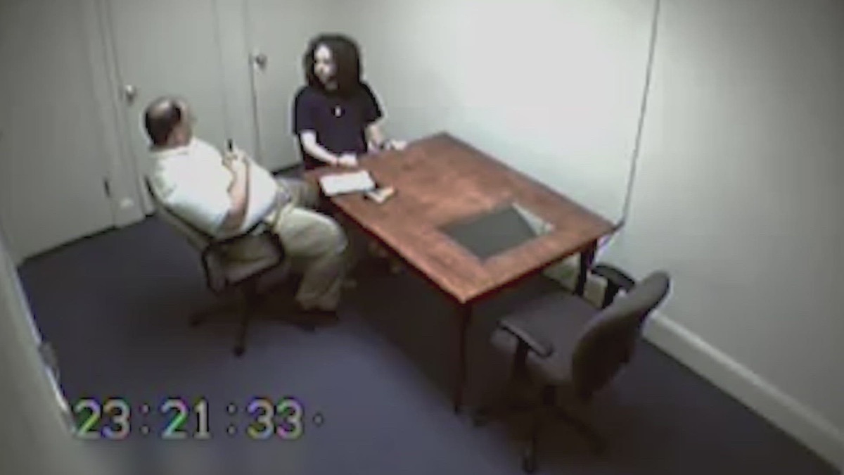 Interrogation Cam - Interrogation Cam (Season 1, Episode 4) - Apple TV