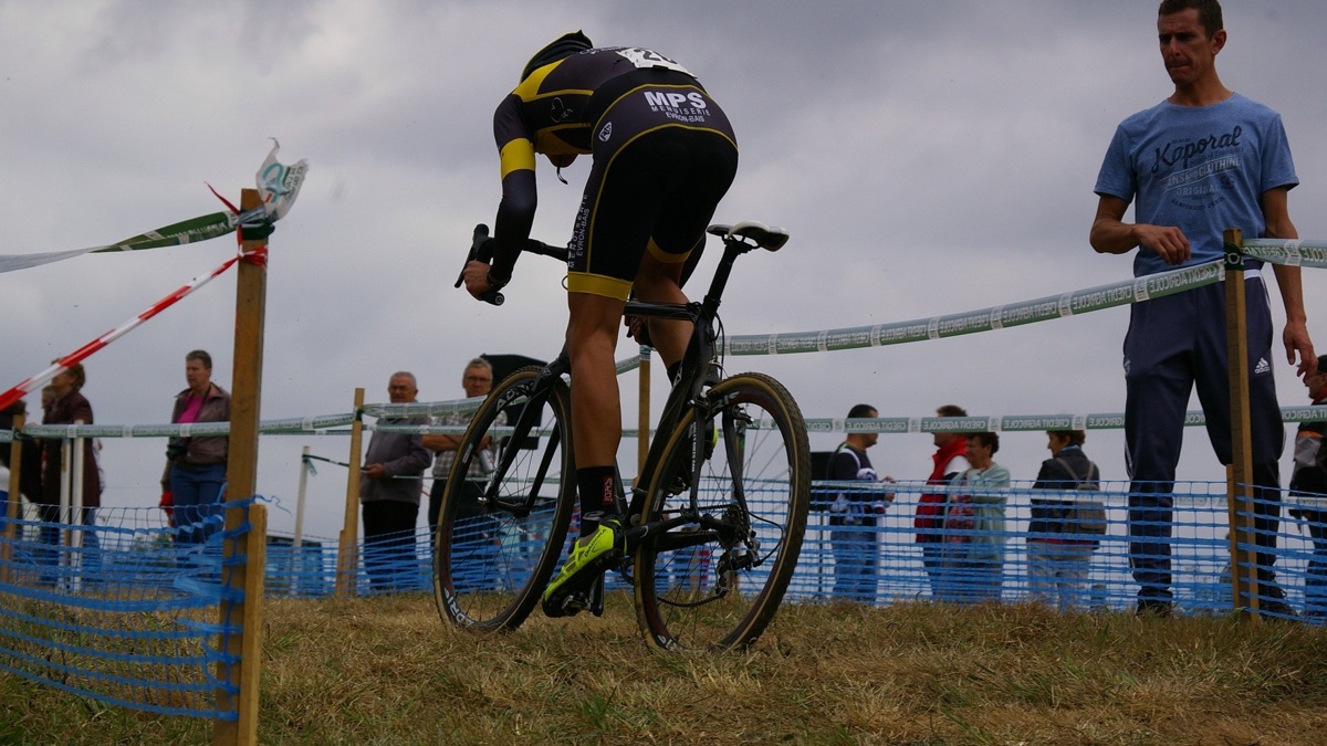 Cyclocross : suivez les courses hommes et femmes de la manche de coupe ...