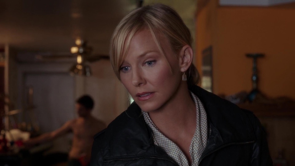 ‎Friending Emily - Law & Order: Special Victims Unit (Series 14 ...