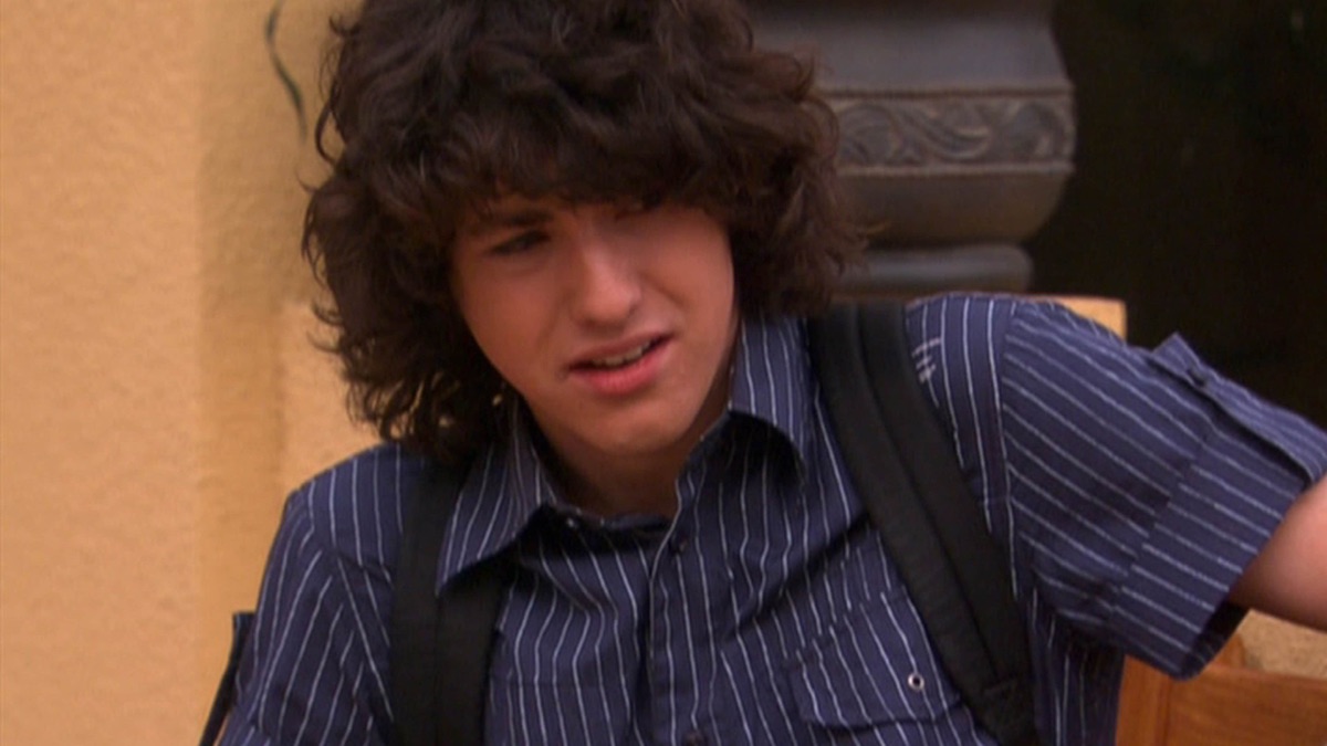 ‎Michael Loves Lisa - Zoey 101 (Series 3, Episode 11) - Apple TV (IE)