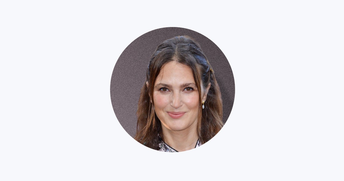 ‎Elizabeth Day - TV Shows and Podcasts - Apple Snapshot