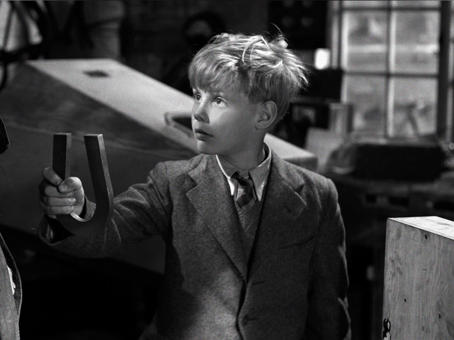 The Magnet - Apple TV (UK)