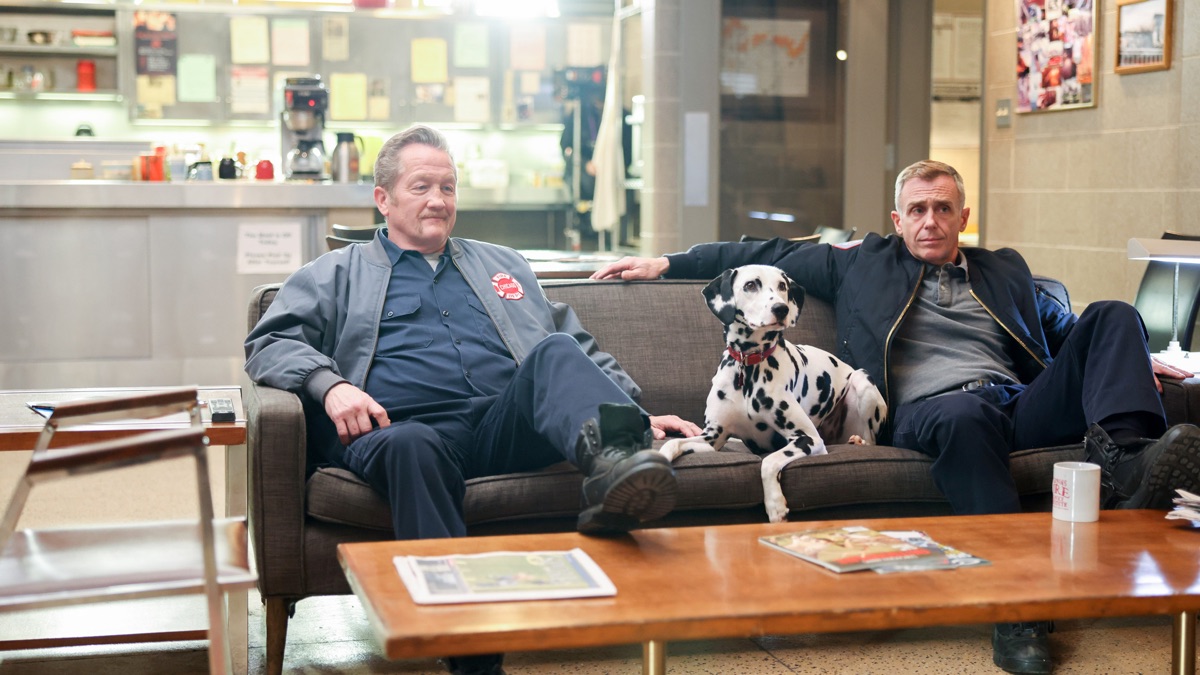 ‎Fire Cop - Chicago Fire (Series 10, Episode 13) - Apple TV (EG)