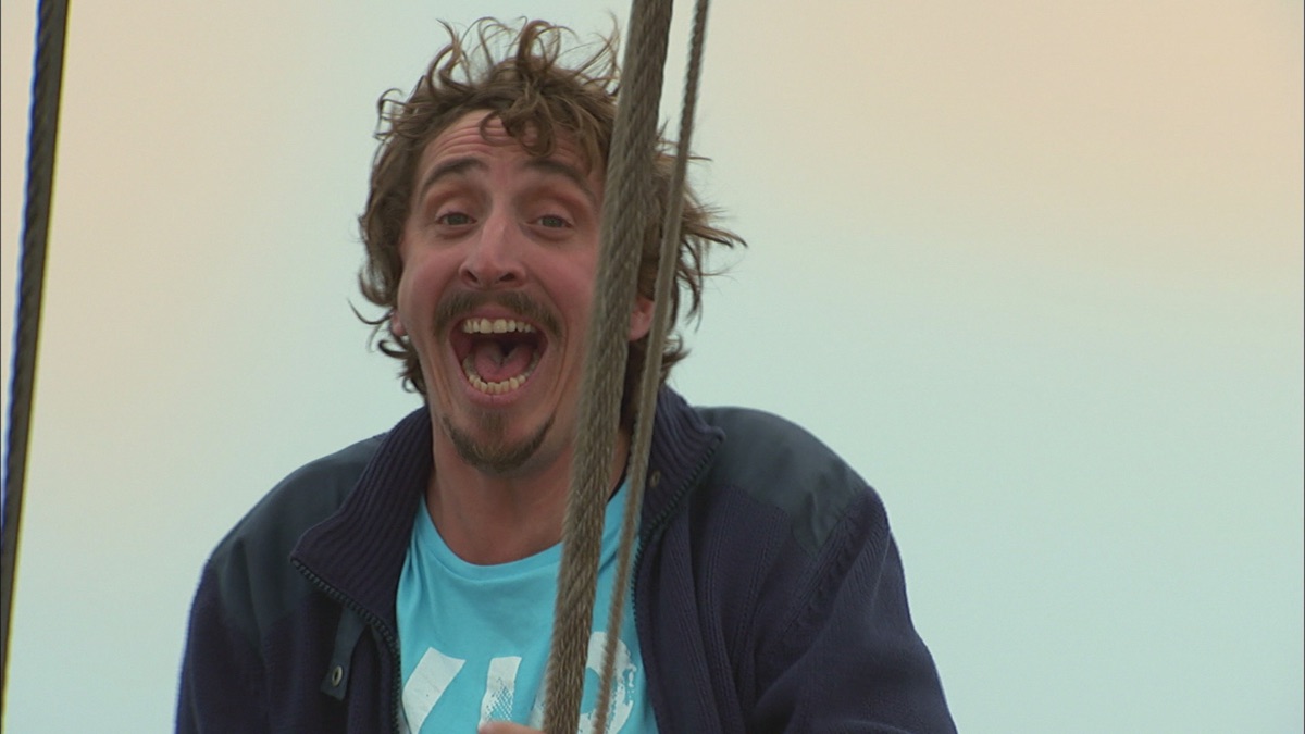 Secrets - The Boat / El Barco (Season 3, Episode 11) - Apple TV