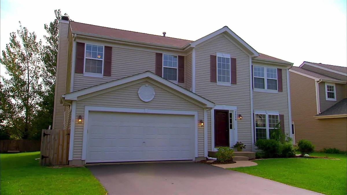 Ranch vs. Colonial in Illinois - House Hunters (Season 125, Episode 12 ...