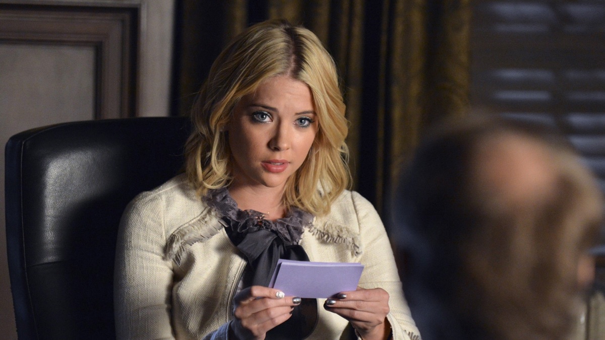 ‎Stolen Kisses - Pretty Little Liars (Series 3, Episode 8) - Apple TV (IN)