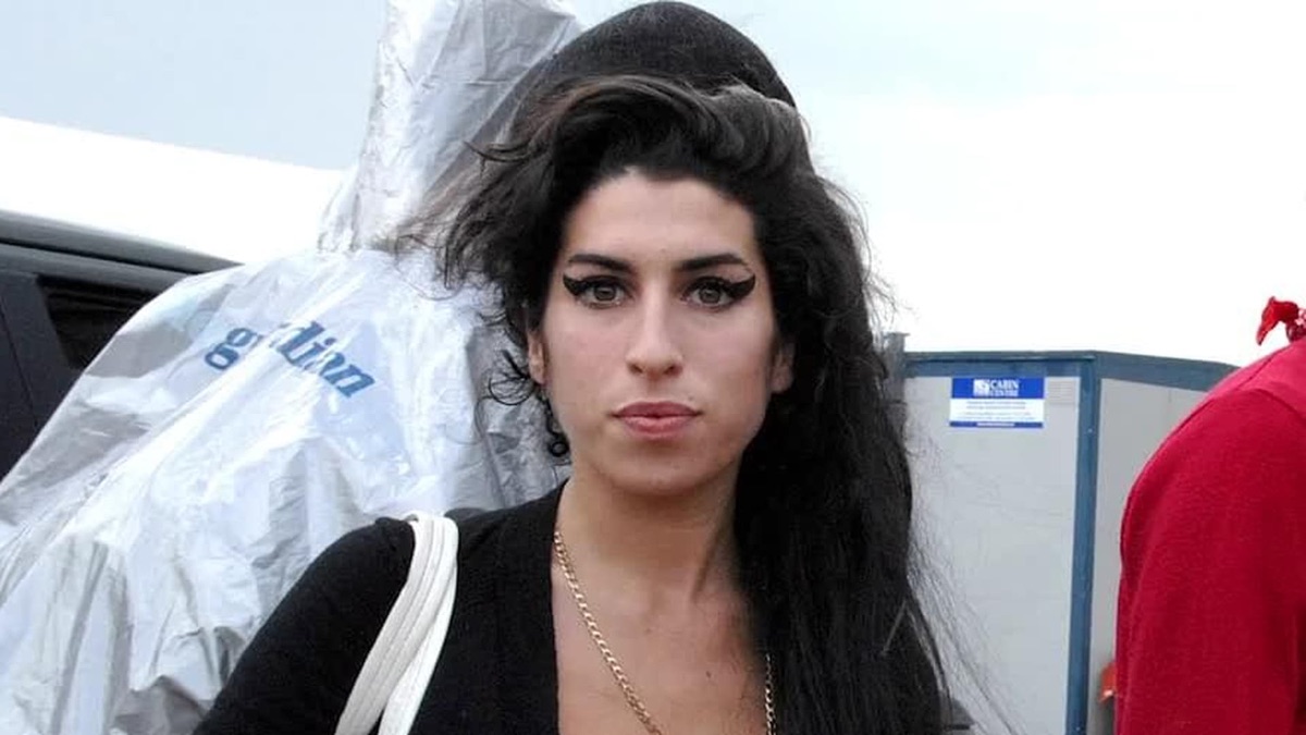 Fatal Addiction: Amy Winehouse - Apple TV
