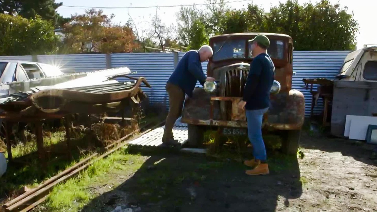 Morris Commercial LC3 - Start Me Up (Season 1, Episode 2) - Apple TV