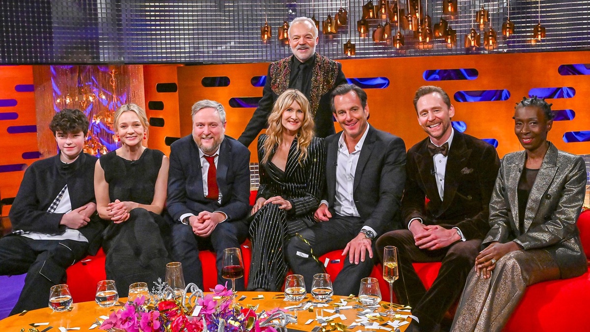 ‎NYE Show - Tom Hiddleston, Laura Dern, Will Arnett and More – The ...
