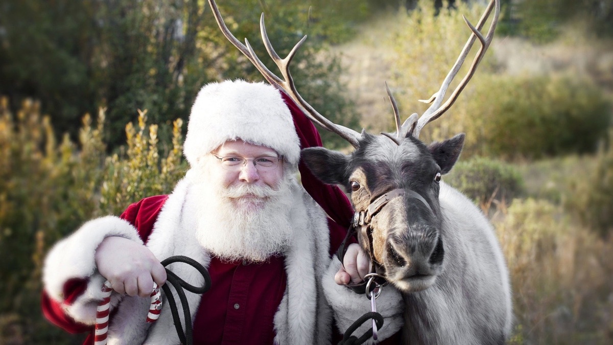 Becoming Santa - Apple TV