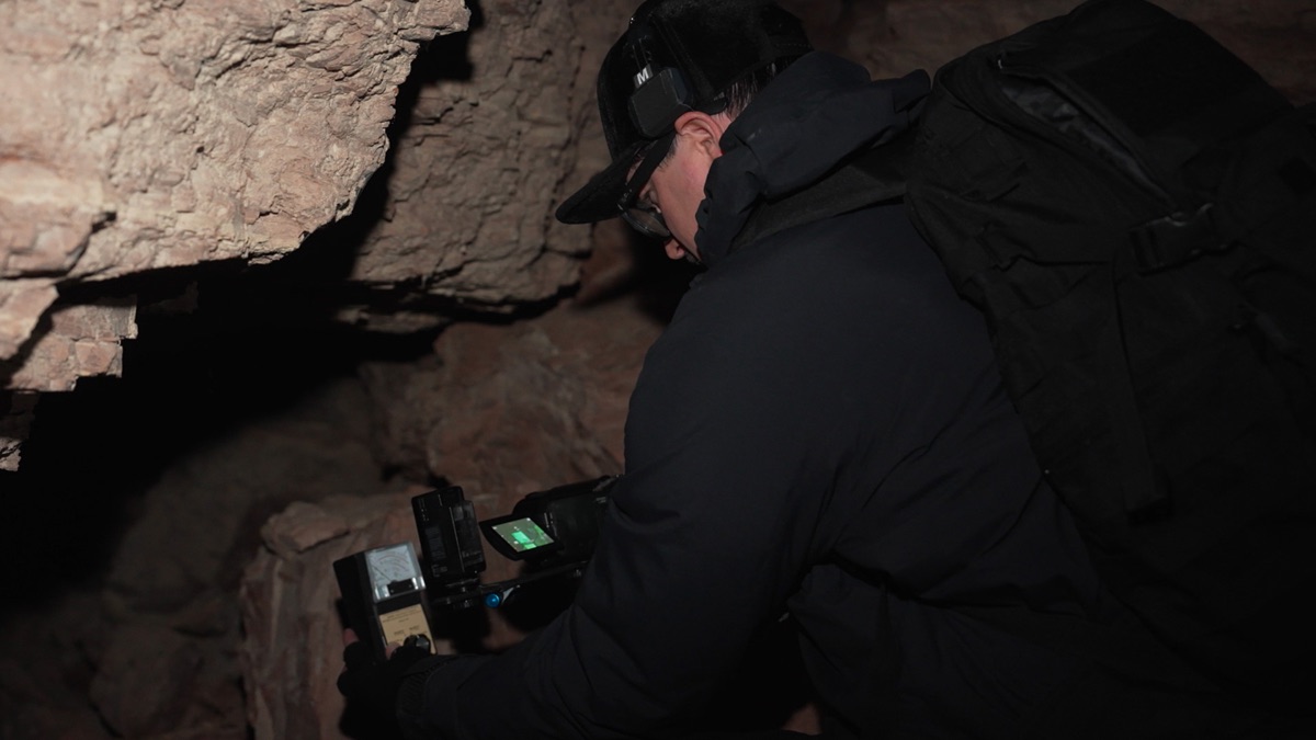 ‎Skinwalker Invasion - Ghost Adventures (Series 28, Episode 1) - Apple ...