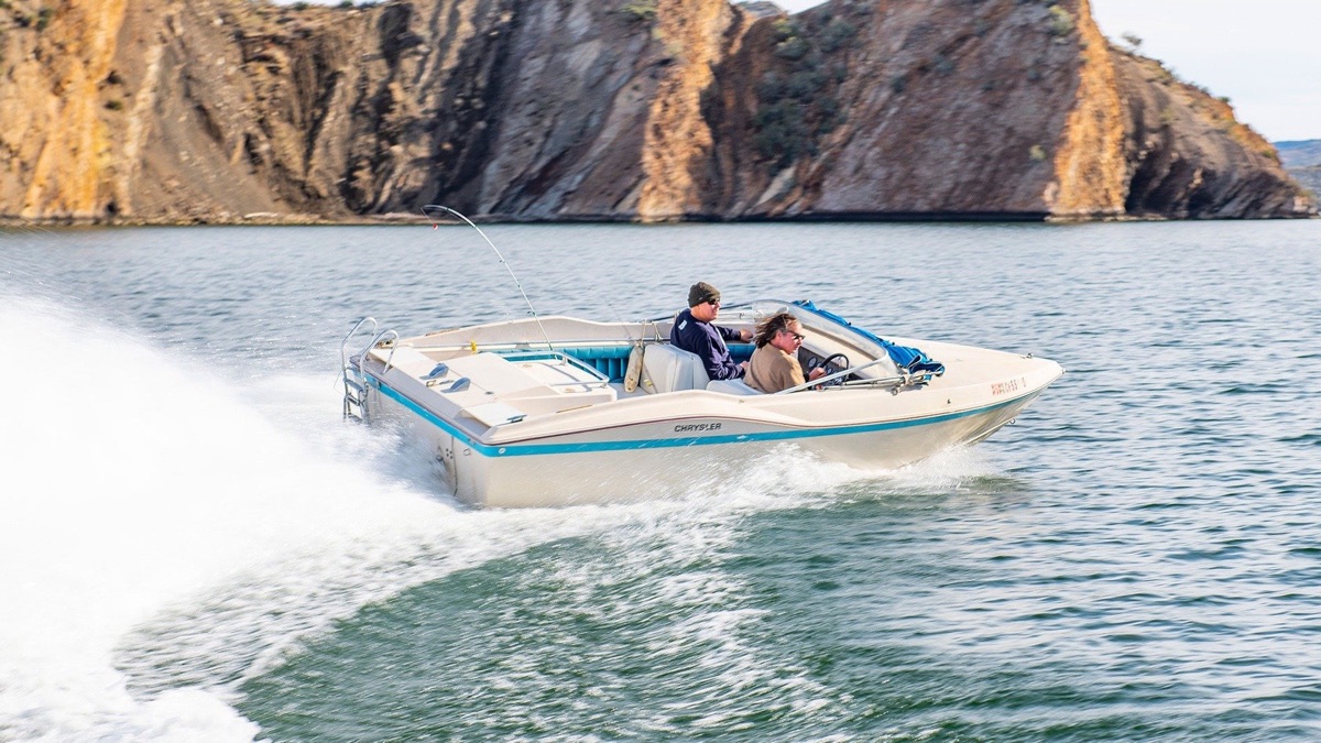 Mopar Muscle Boat - Roadkill Garage (Season 5, Episode 2) - Apple TV