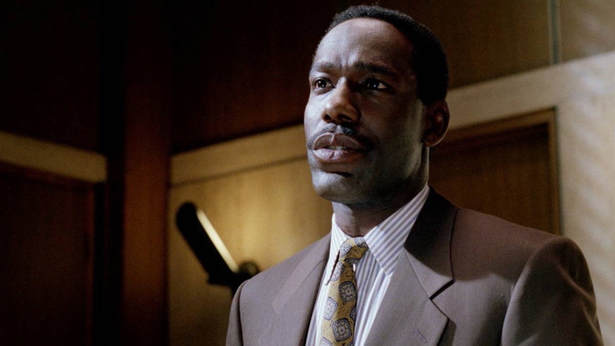 Auf dem Dach - NYPD Blue (Staffel 1, Folge 12) - Apple TV (AT)