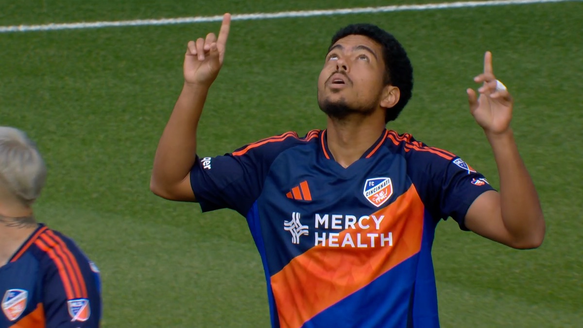 ‎Goal: Evander vs. ATX, 12' - Watch MLS Highlights