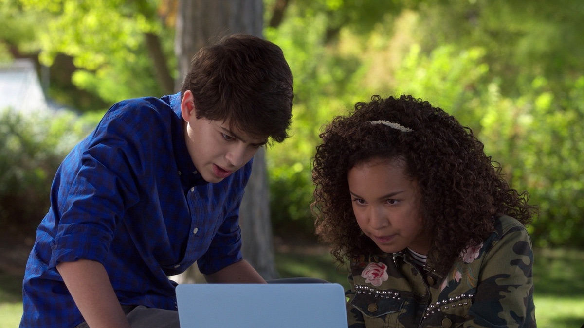 You're the One That I Want - Andi Mack (Series 2, Episode 10) - Apple ...