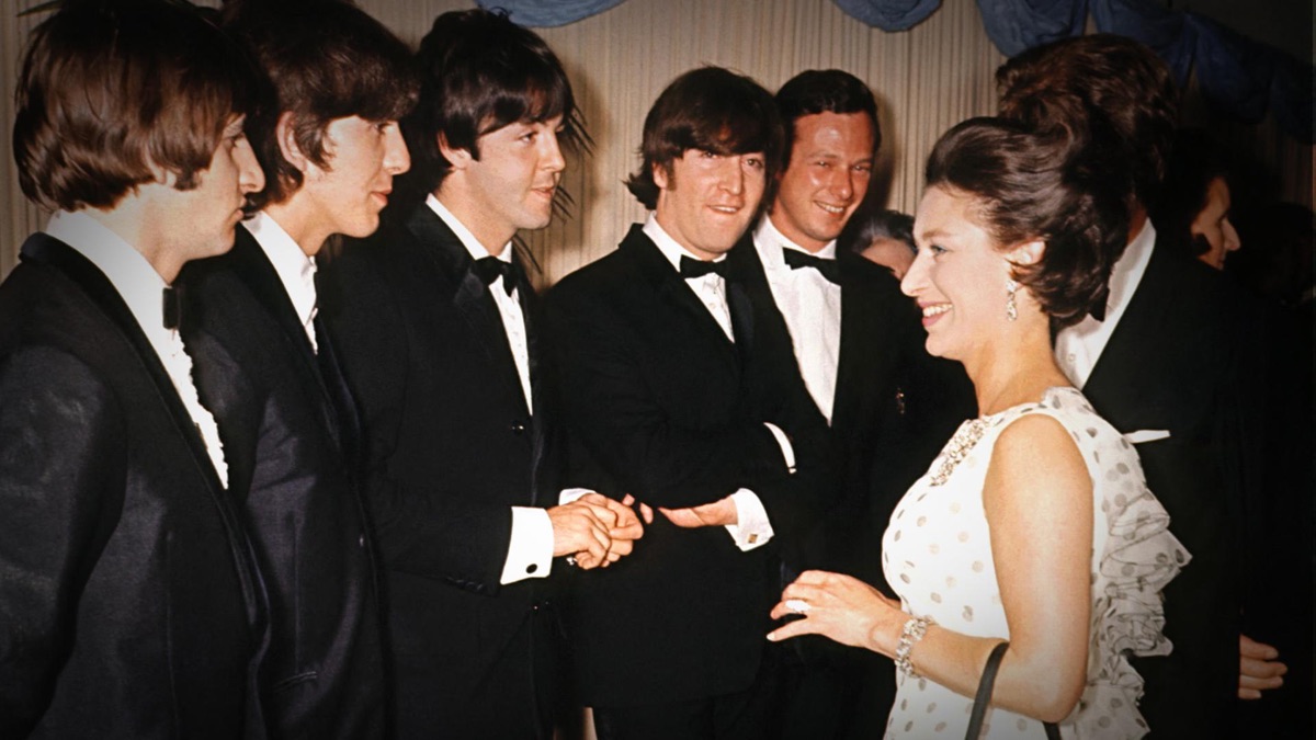 Keeping the Crown: Breaking Tradition - Apple TV