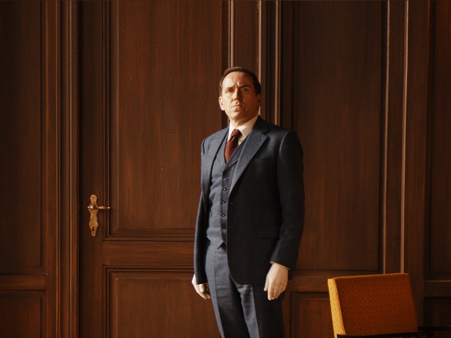 Professor T - Apple TV (الإمارات)