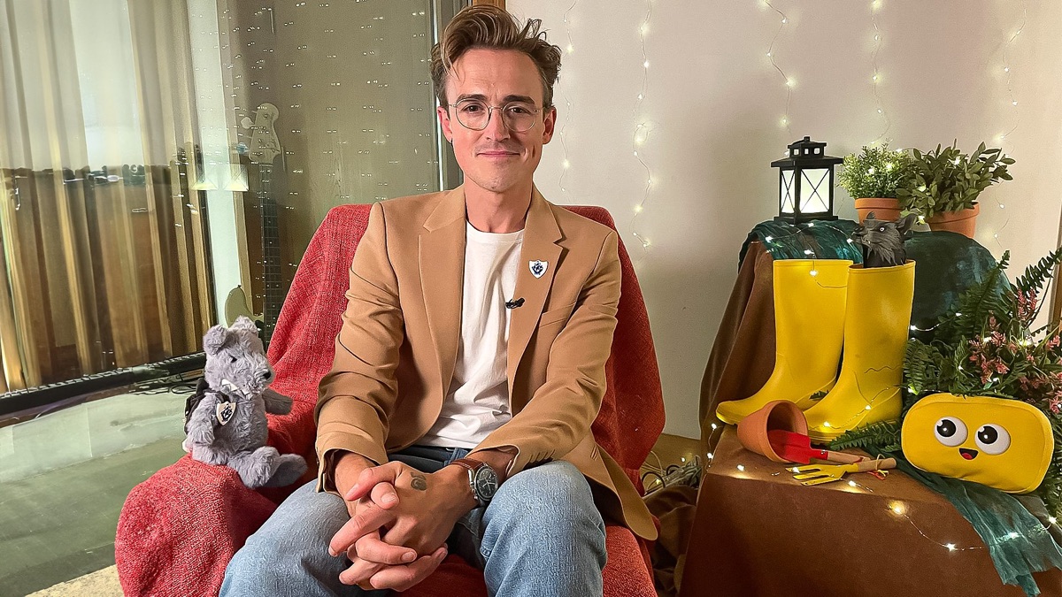 Tom Fletcher - There's a Big Bad Wolf - CBeebies Bedtime Stories ...