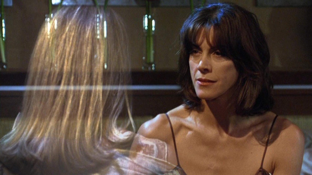 Strange Bedfellows - Just Shoot Me (Season 7, Episode 24) - Apple TV